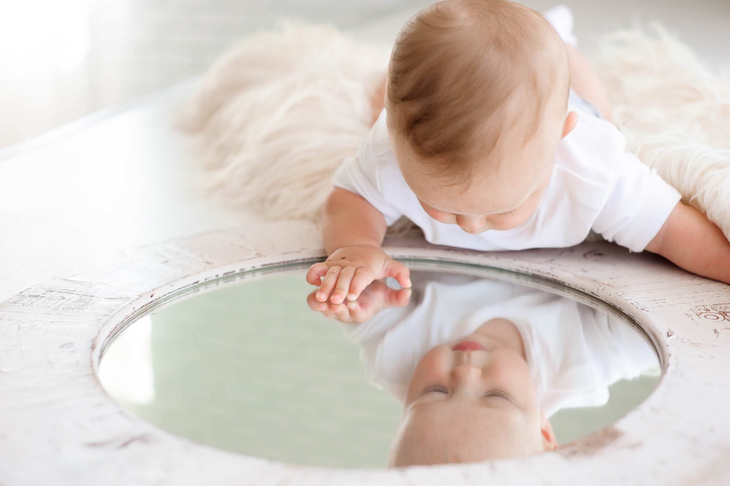 Activities to keep your 2 month old baby stimulated